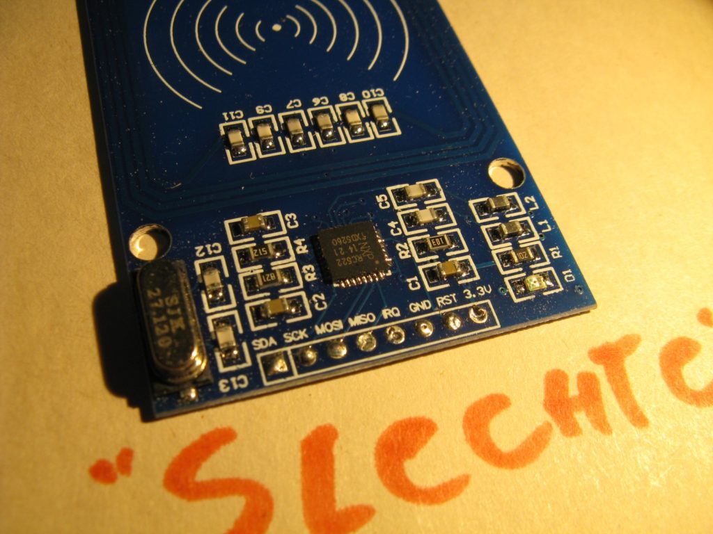 Fixed: RC522 RFID reader not reading (some) cards (Part 1) – Eluke.nl